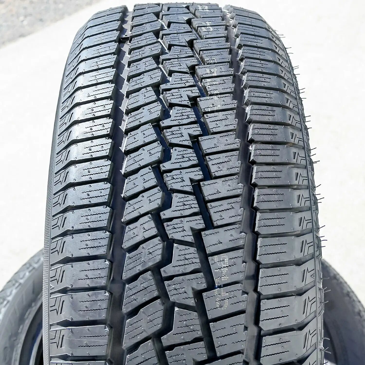 Шина Yokohama Geolandar CV 4S G061, всесезонная, 235/55, R18, TL, 100V, высота профиля 55 1 шт.