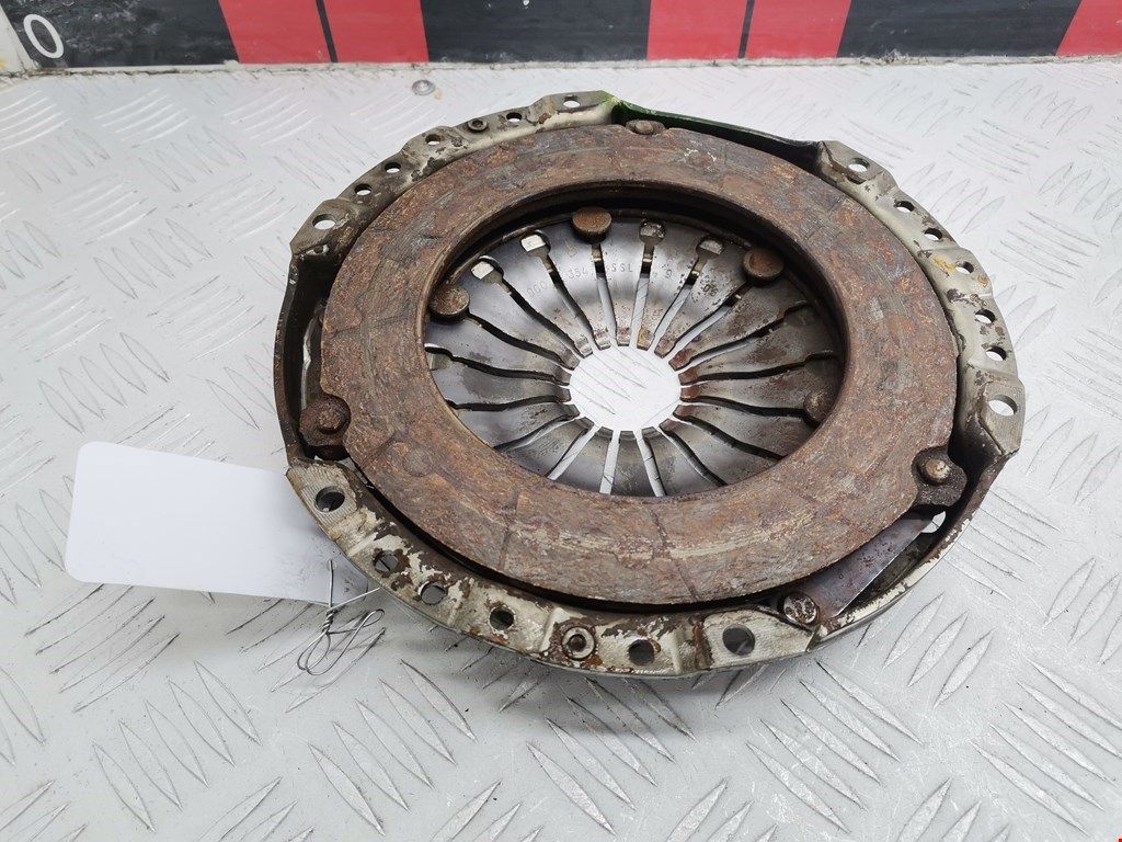Маховик (демпфер сцепления) / 1592977 R030105271D 038105269CX для Volkswagen Polo 4 (с пробегом)