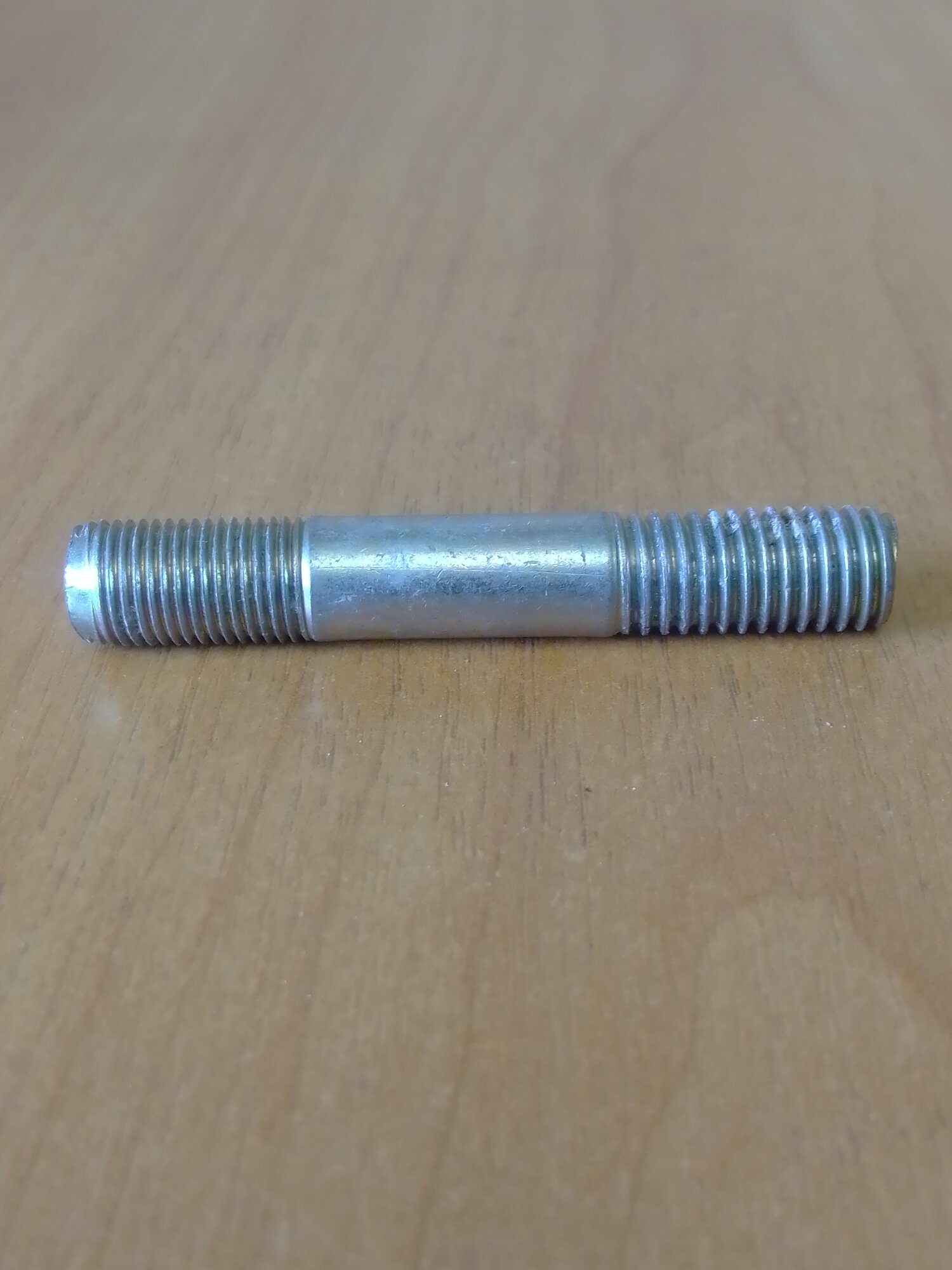 Шпилька М10х1х42 для автомобилей (помпы УАЗ и др.), класс прочности 8.8 . 291804-п. Красная Этна