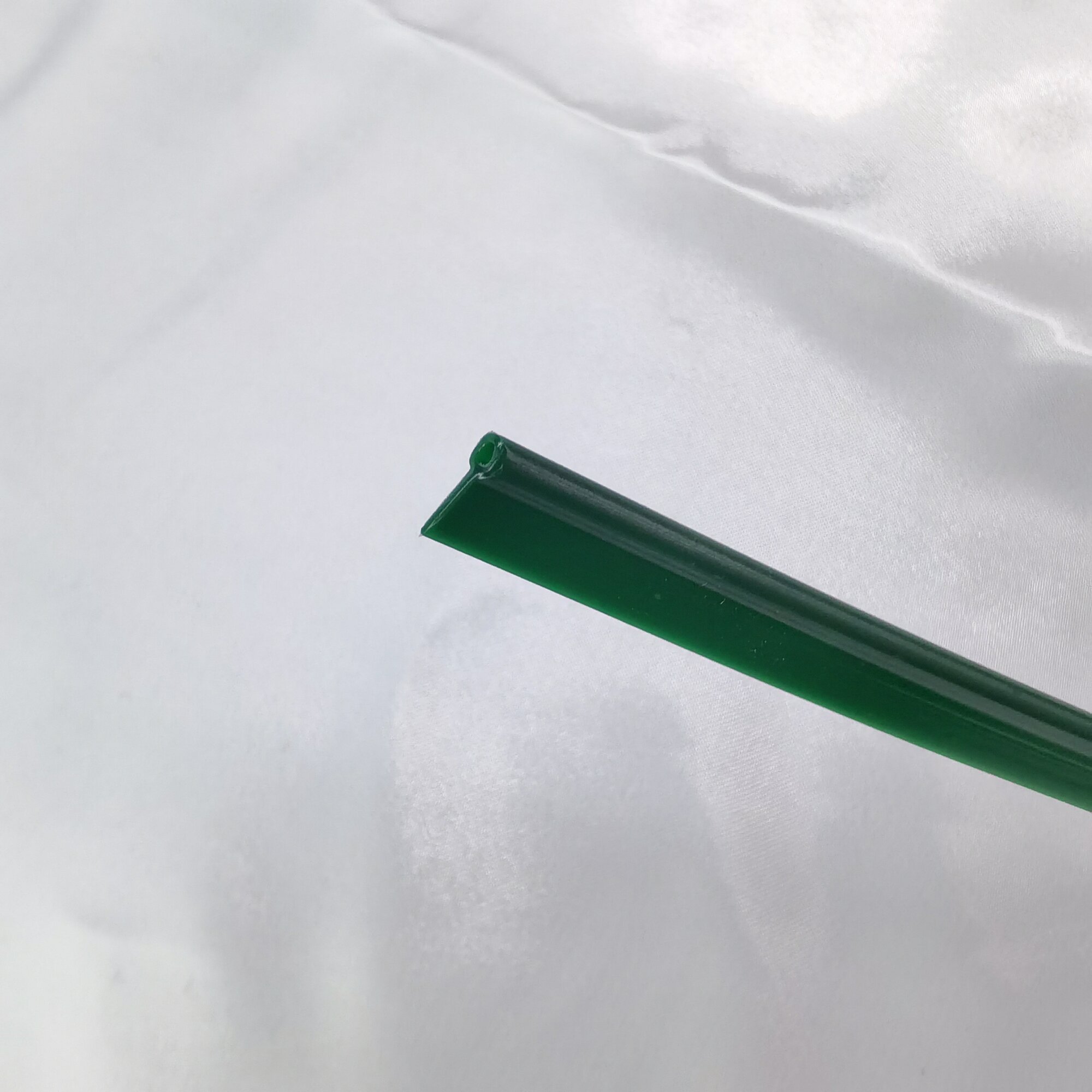 Кедер ( кант, жилка, шнек) для сумок, авточехлов и одежды, намотка 5м, зеленый/размер: ширина головки 3,1мм; длина юбки 5.5мм