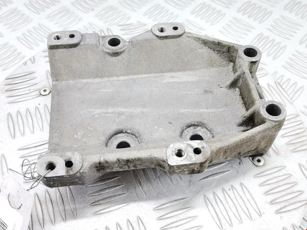 Кронштейн кондиционера Alfa Romeo 147 (937) 60630739 арт. 1863614