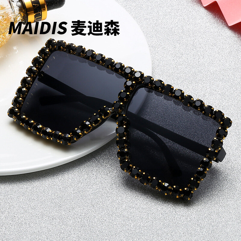 Солнцезащитные очки