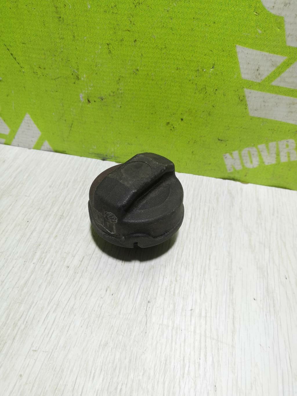 Крышка топливного бака VW Passat B3 1988-1993