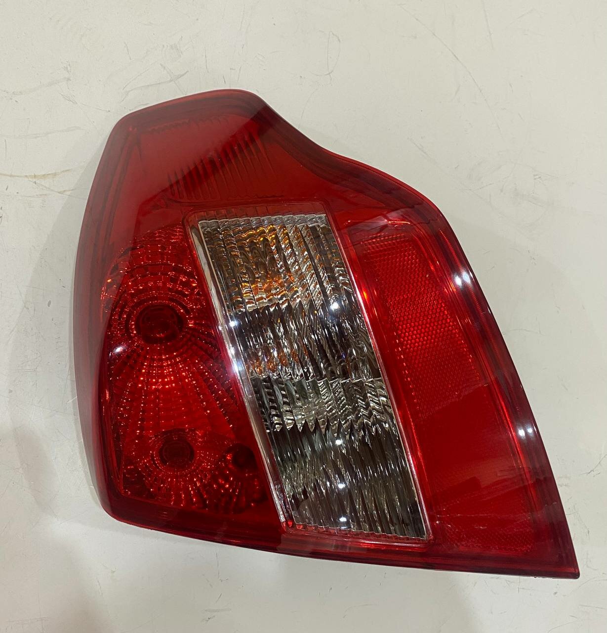 Фонарь задний правый CHERY Vortex Estina FL [1.5 16V 5MT седан] A213773020FL