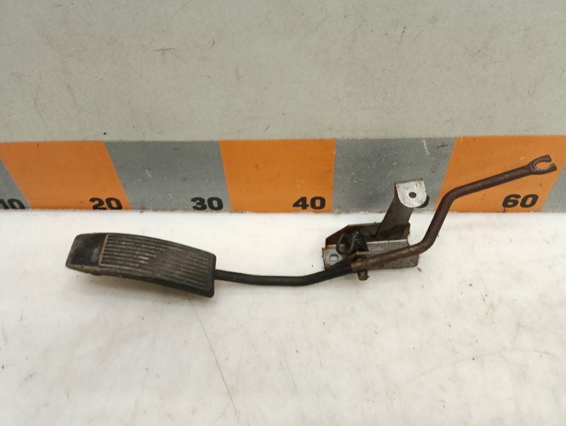 Б/У Инфинити Ку Икс 4 Педаль газа Infiniti QX4 1999 JR50 290795 NISSAN арт. 180050W000