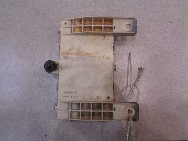 Блок предохранителей салонный от Lexus RX 2003-2009