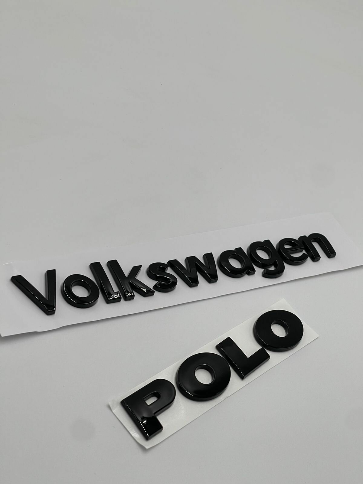 Надпись наклейка на багажник Volkswagen + Polo Black