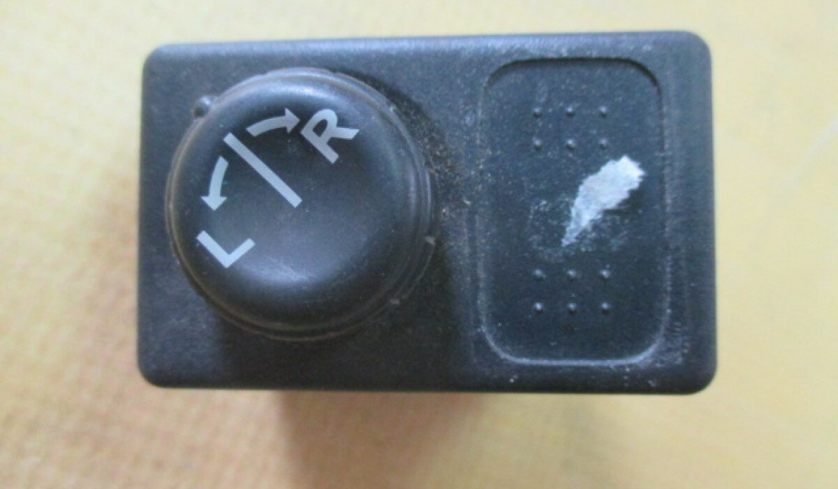 Кнопка многофункциональная Primera P12E Nissan