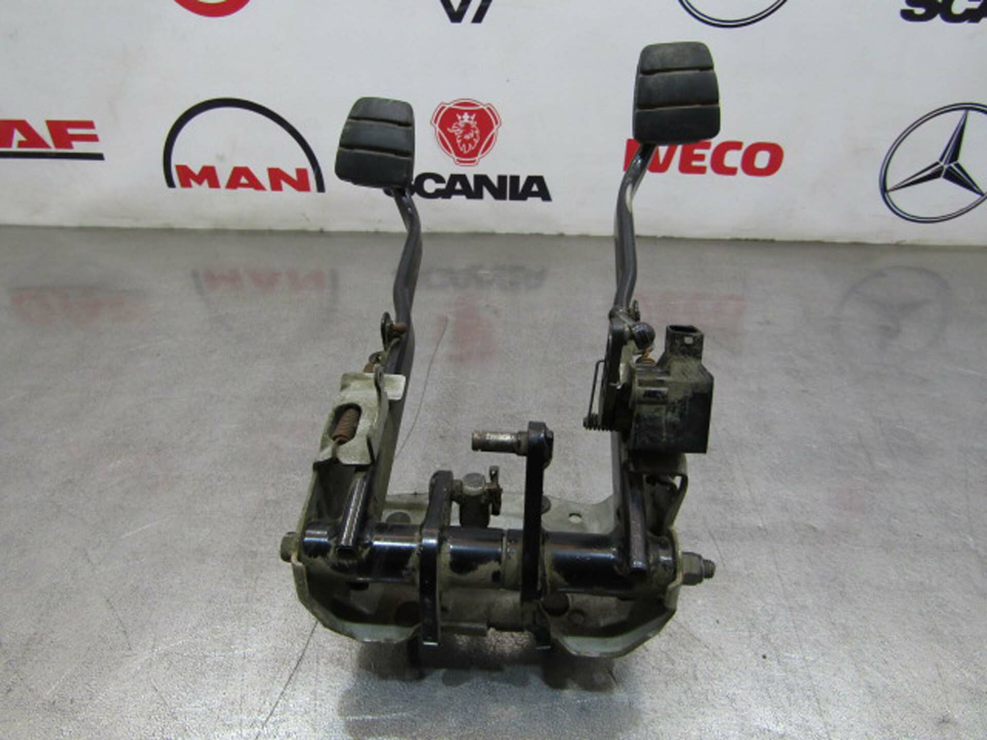 Педальный узел в сборе Scania P, R, G