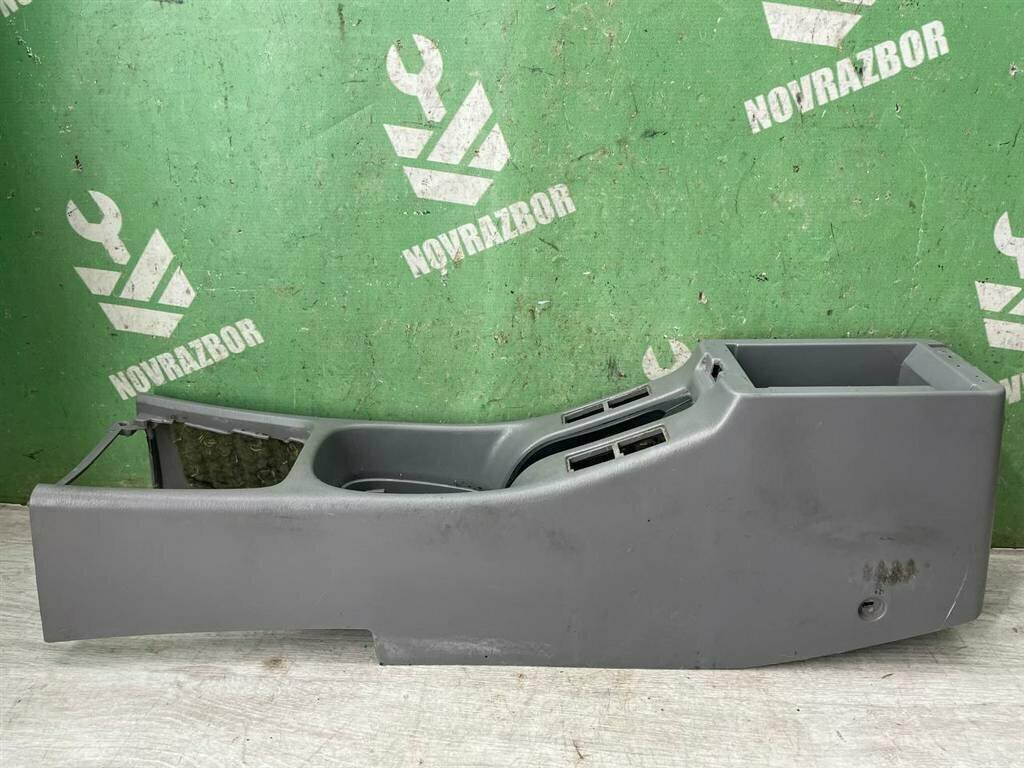 Подлокотник Nissan Primera P11 96-02