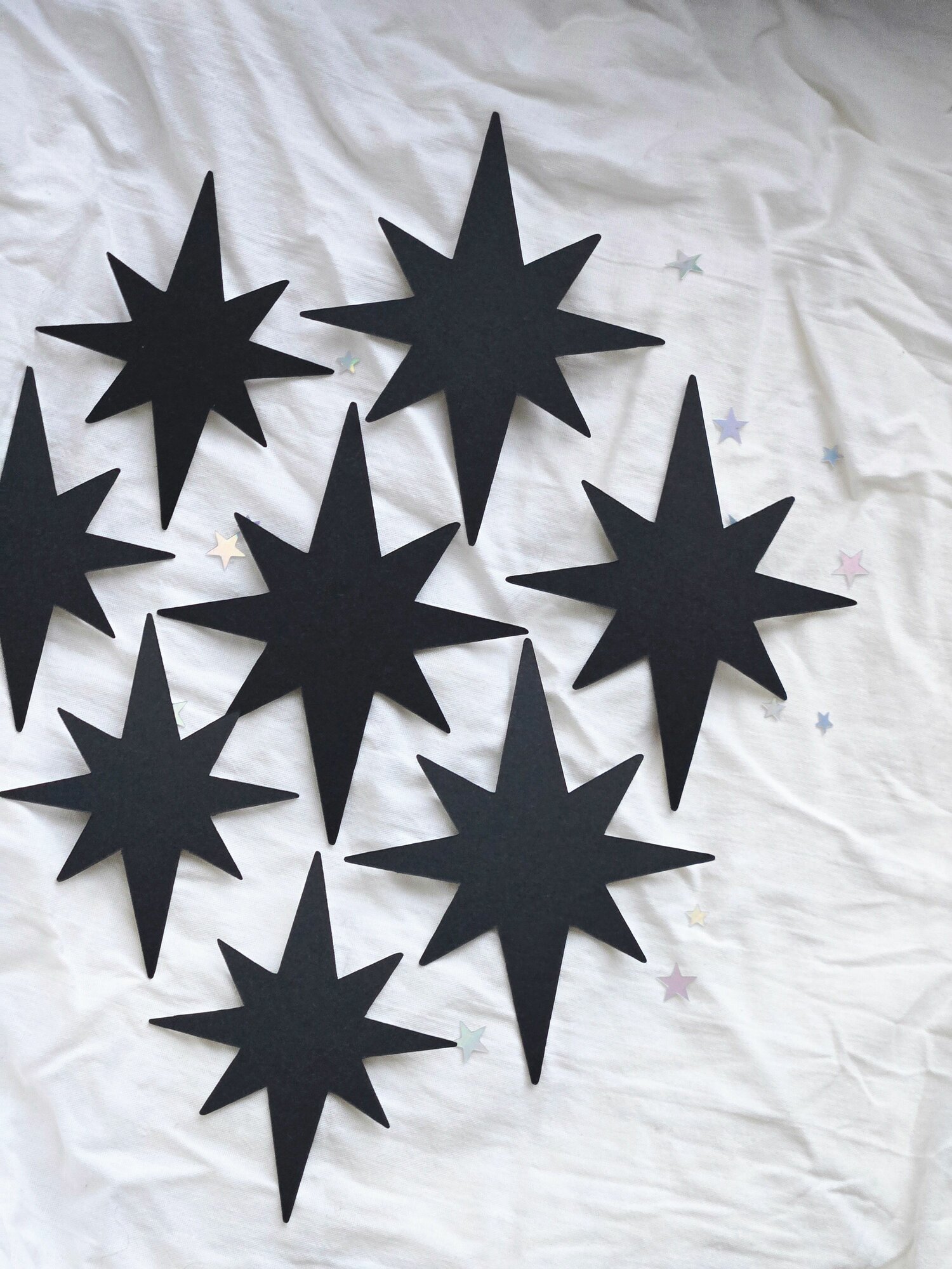 Набор декоративных звездочек из чёрного картона adastra