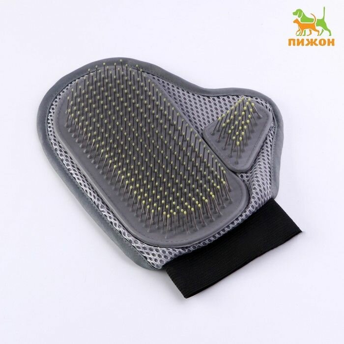 Рукавица-расческа для шерсти Пижон с металлическими зубьями, серая