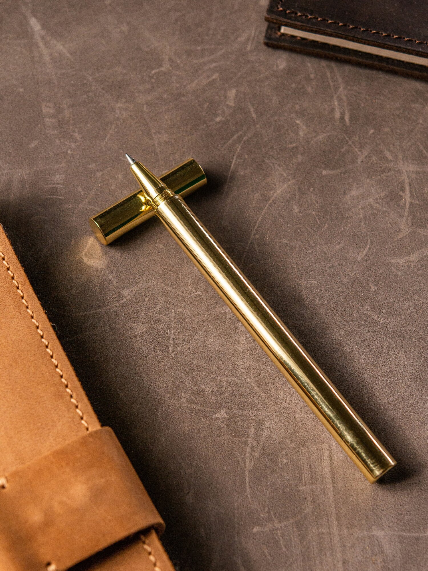 Красивая гелевая ручка с корпусом из латуни, металлическая подарочная ручка черная