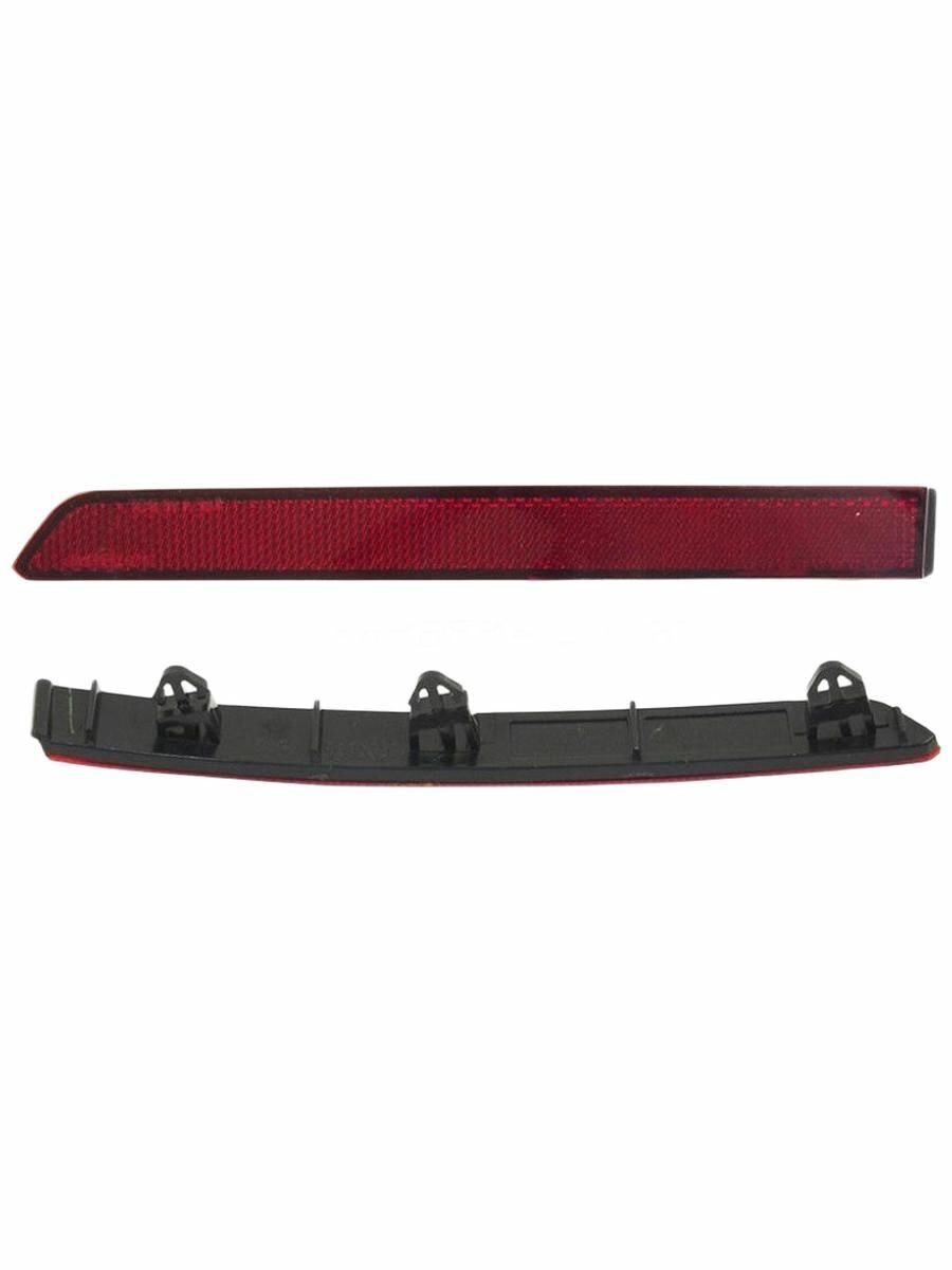 Отражатель AKRADO 4412907R3UQ, для VW Tiguan 16-, правый, красный