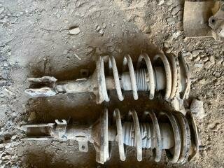 Стойка амортизатора Kia Spectra 2 поколение (LC) 1.6 S6D 2008 перед. прав. (б/у)