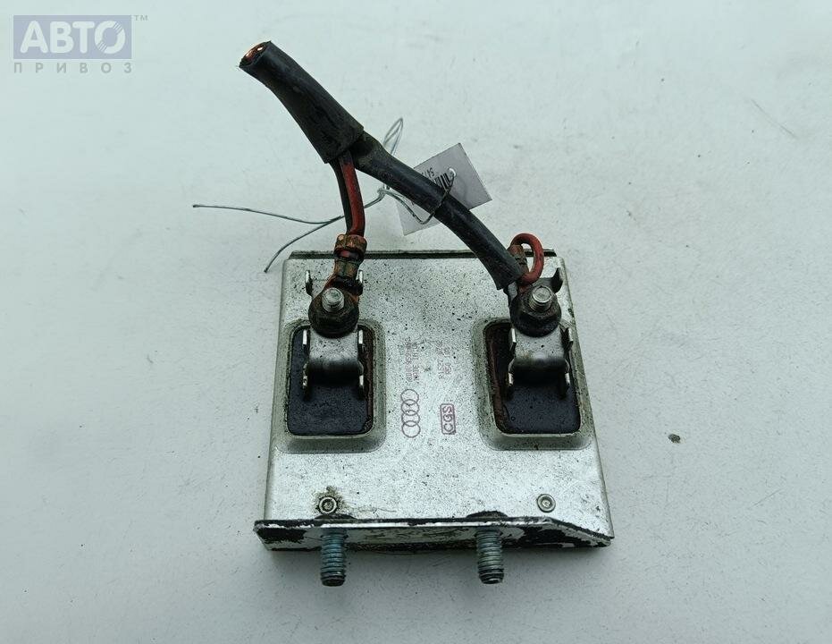 Блок управления вентилятором радиатора Audi A6 C5 (1997-2005)