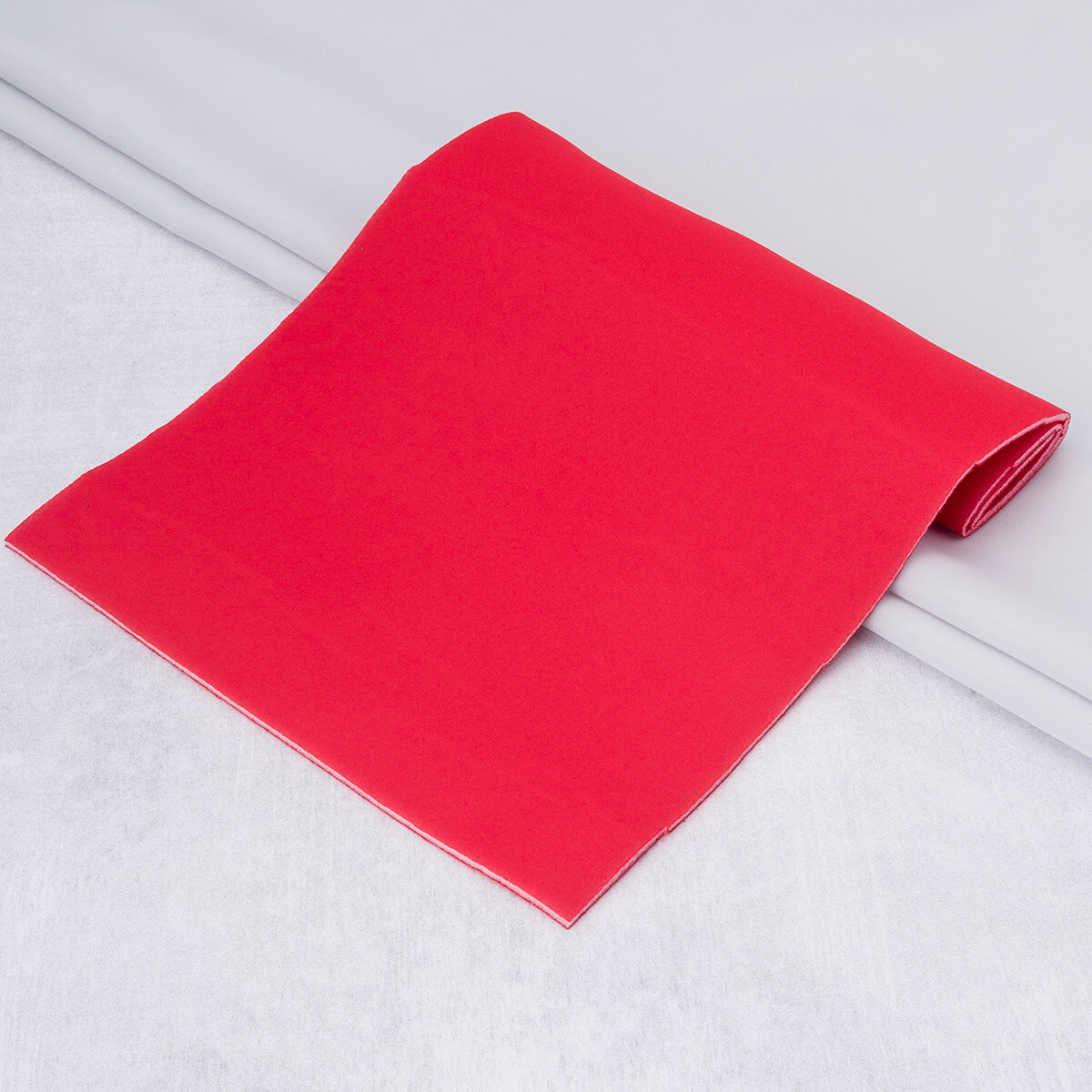 Бельевой поролон для шитья и рукоделия, размер 25х50 см, толщина 3 мм, цвет красный