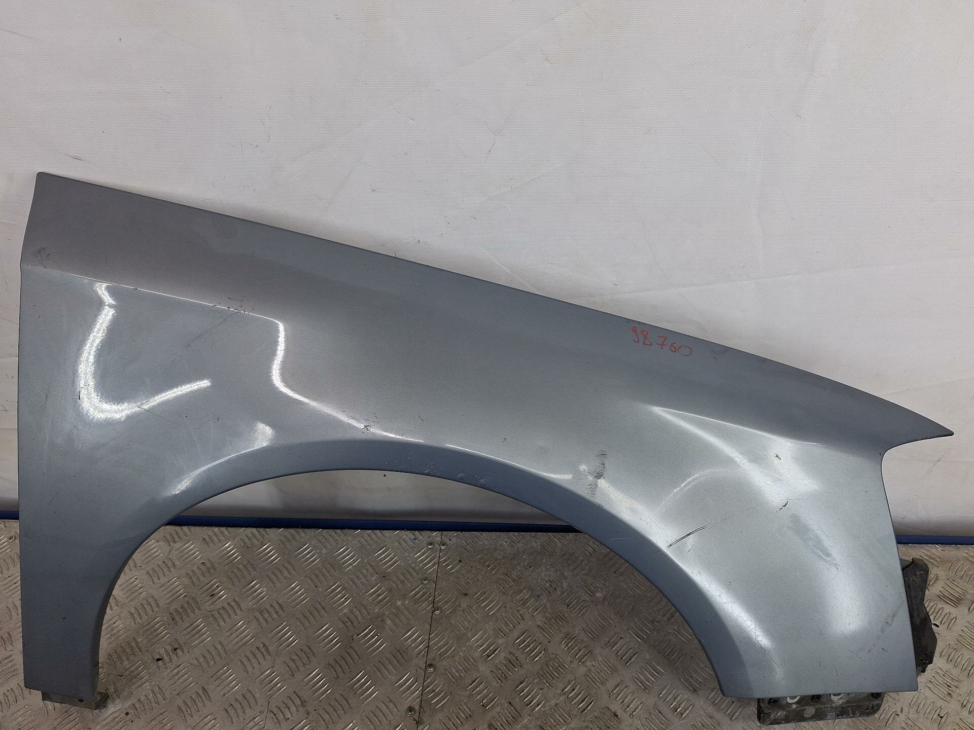 Крыло переднее правое Volkswagen Passat B6 2009