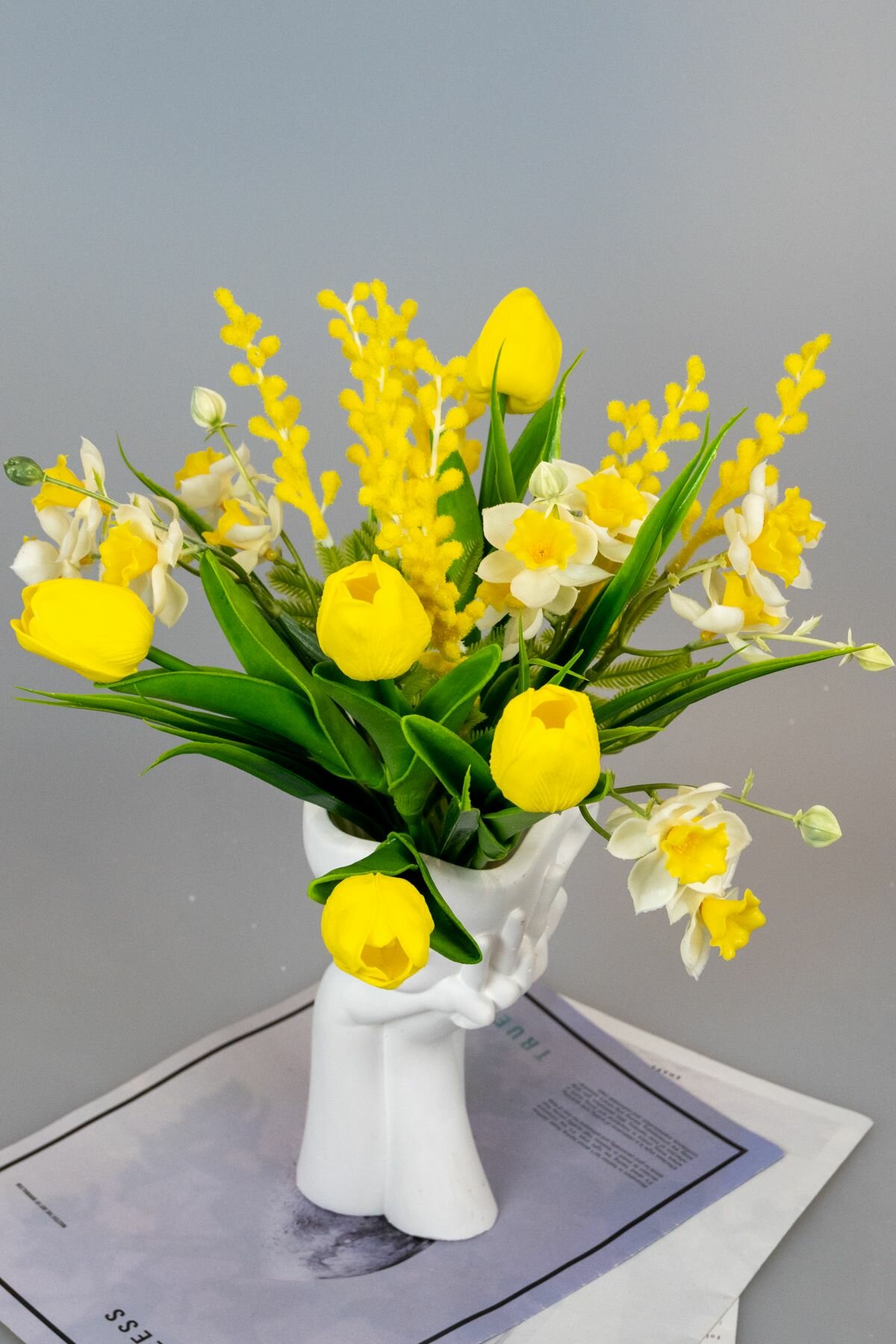 Искусственные цветы для декора в вазу Букет весенний композиция с тюльпанами мимозой и нарциссами №8