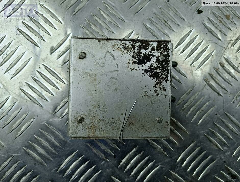 Блок управления вентилятором радиатора Audi A6 C5 (1997-2005)