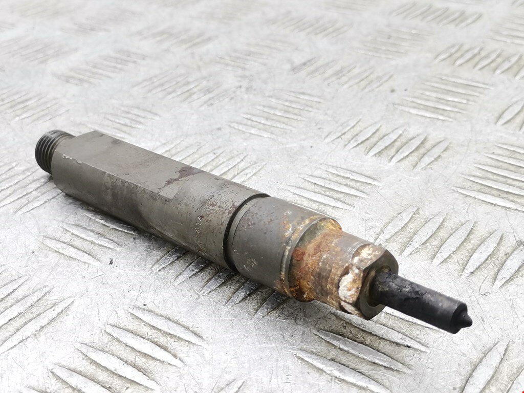 Форсунка дизельная механическая Volvo S40 V40 1 8601642 арт. 2188930