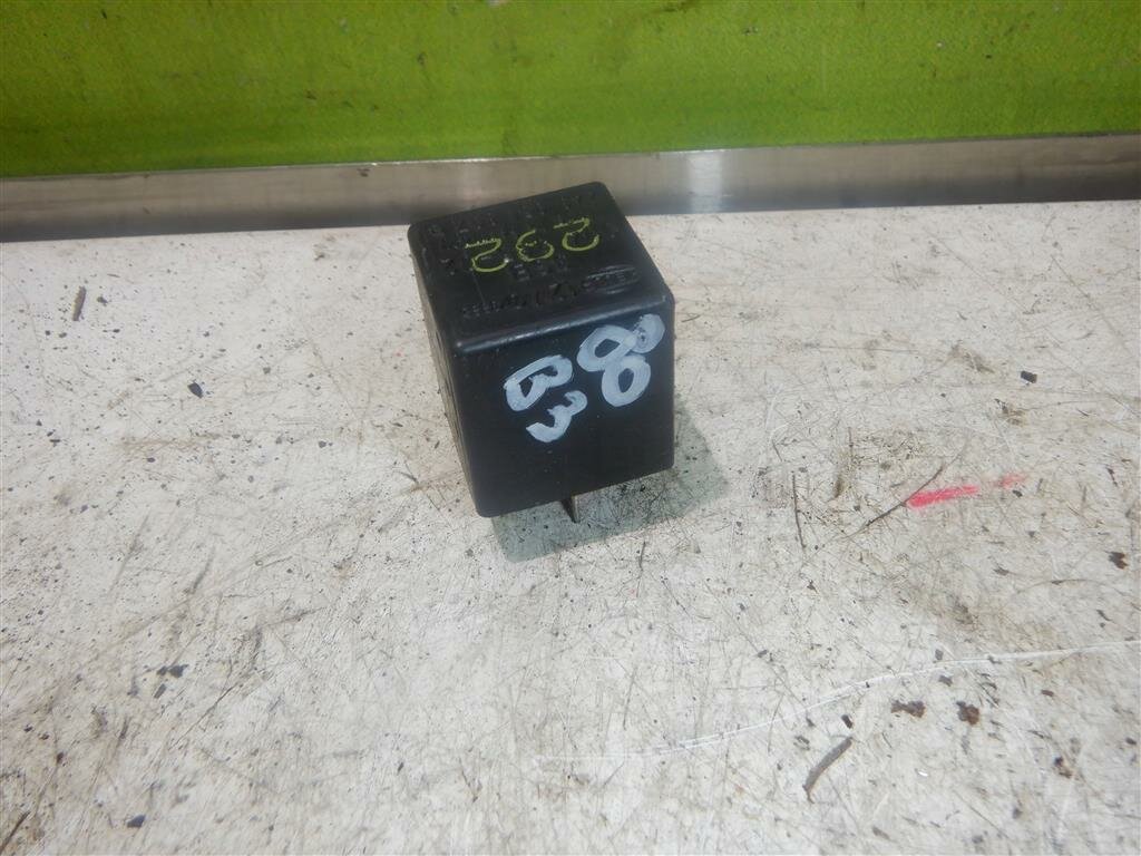 Реле Audi 80 90 B3 86-91