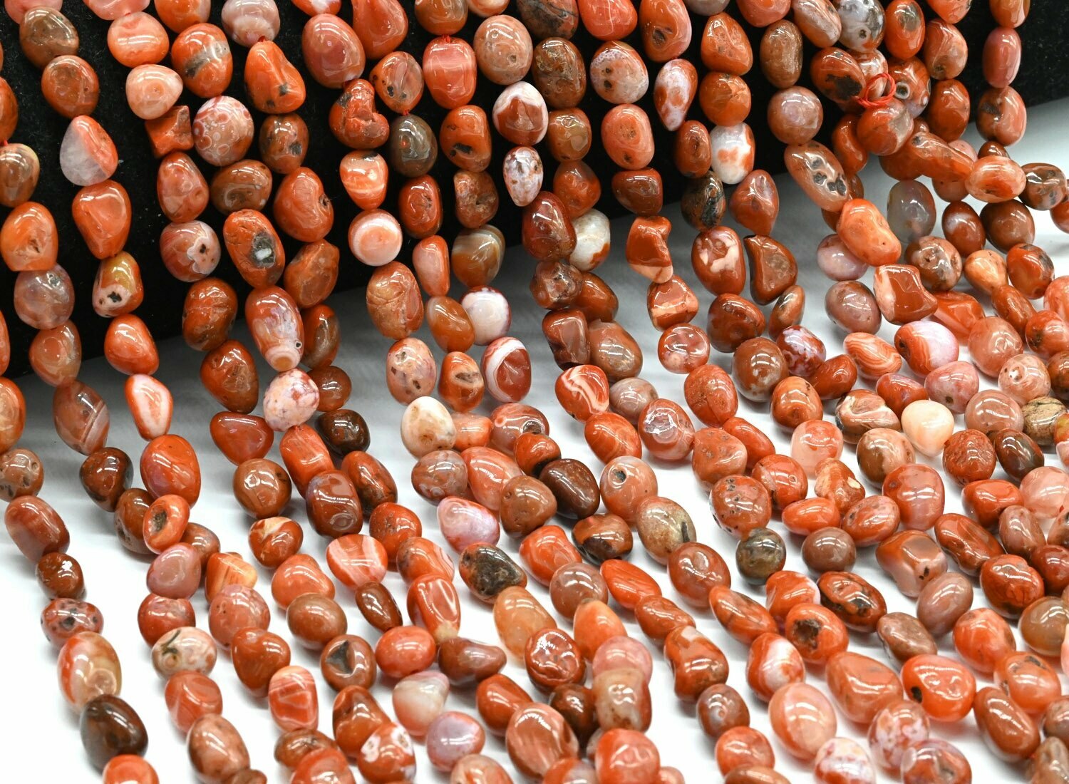 Бусины из агата огненного галтовка 6*9мм, 40см, 45 бусин .