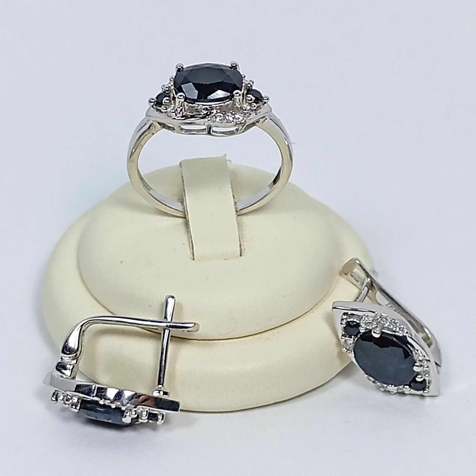 Ювелирный комплект, серебро, 925 проба, родирование, фианит, сапфир