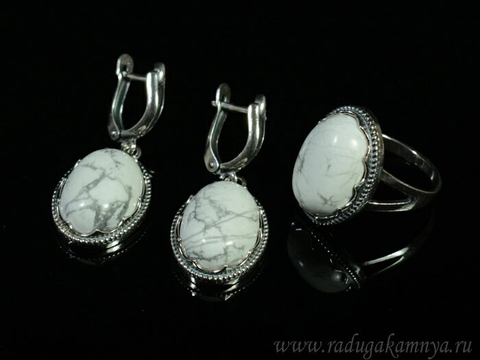 Комплект бижутерии: кольцо, кахолонг