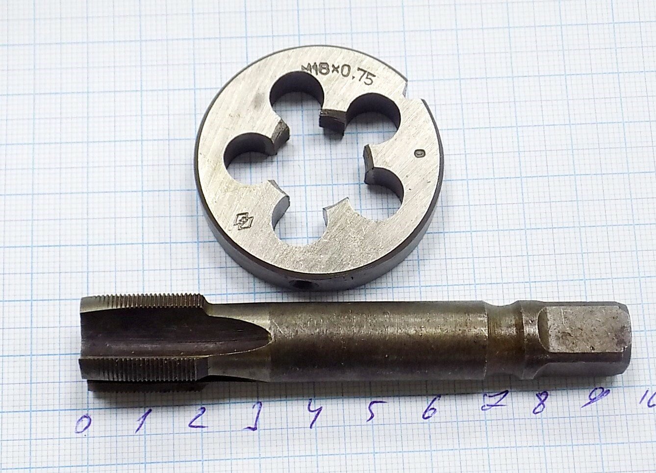 Метчик + плашка М18х0,75 мм СССР