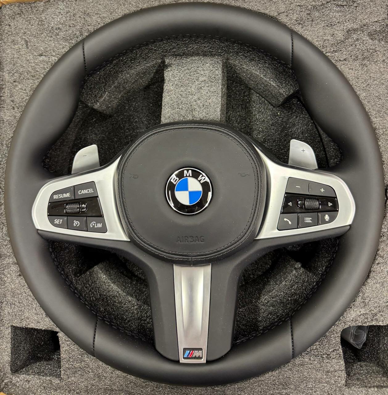 Руль BMW M F10 F06 F01 F07 M5 M6 Стиль G серия без подогрева Чёрная строчка