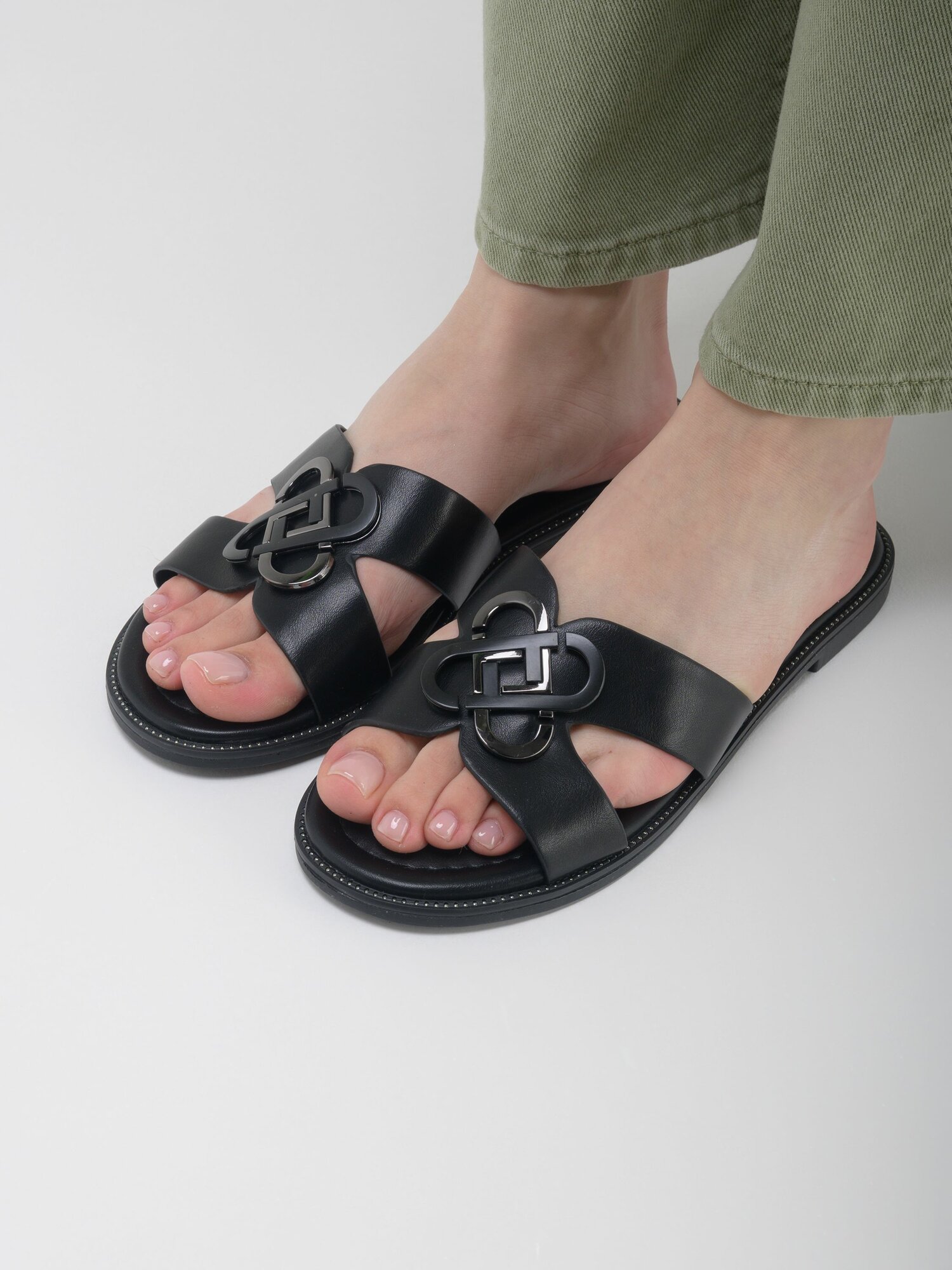 Шлёпанцы Весна-лето 2026