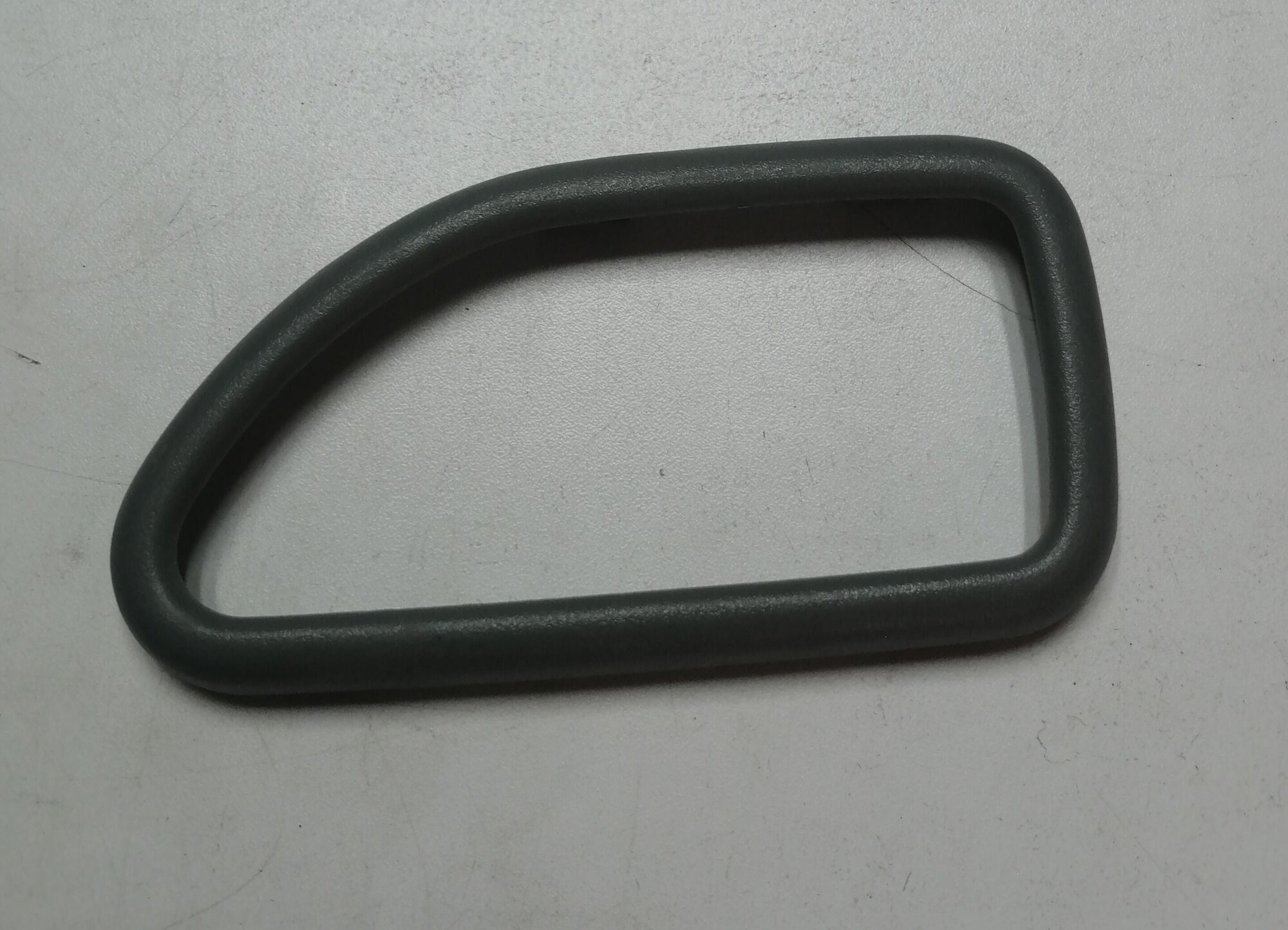 Накладка ручки внутренней левой серая (рамка) Chery Amulet [1.5 16V 5MT лифтбэк] A116105147AL