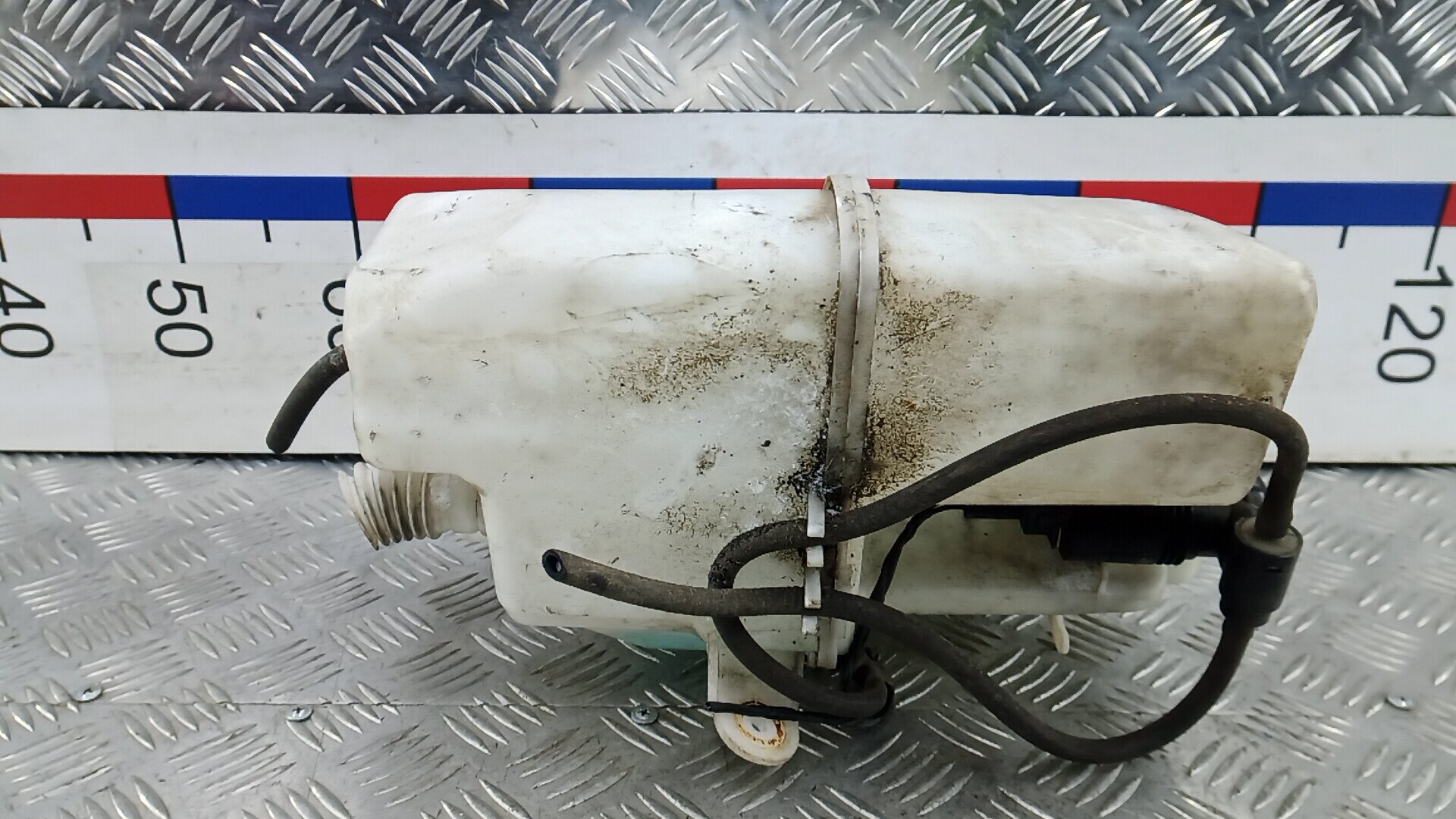 Бачок омывателя LAND ROVER FREELANDER 2, Номер LR002303