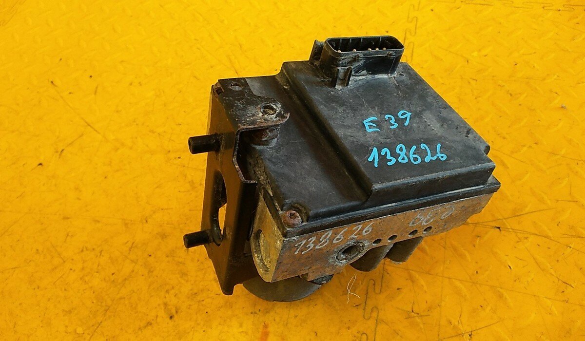 Блок ABS (насос) 5-серия E39 BMW 34511090910