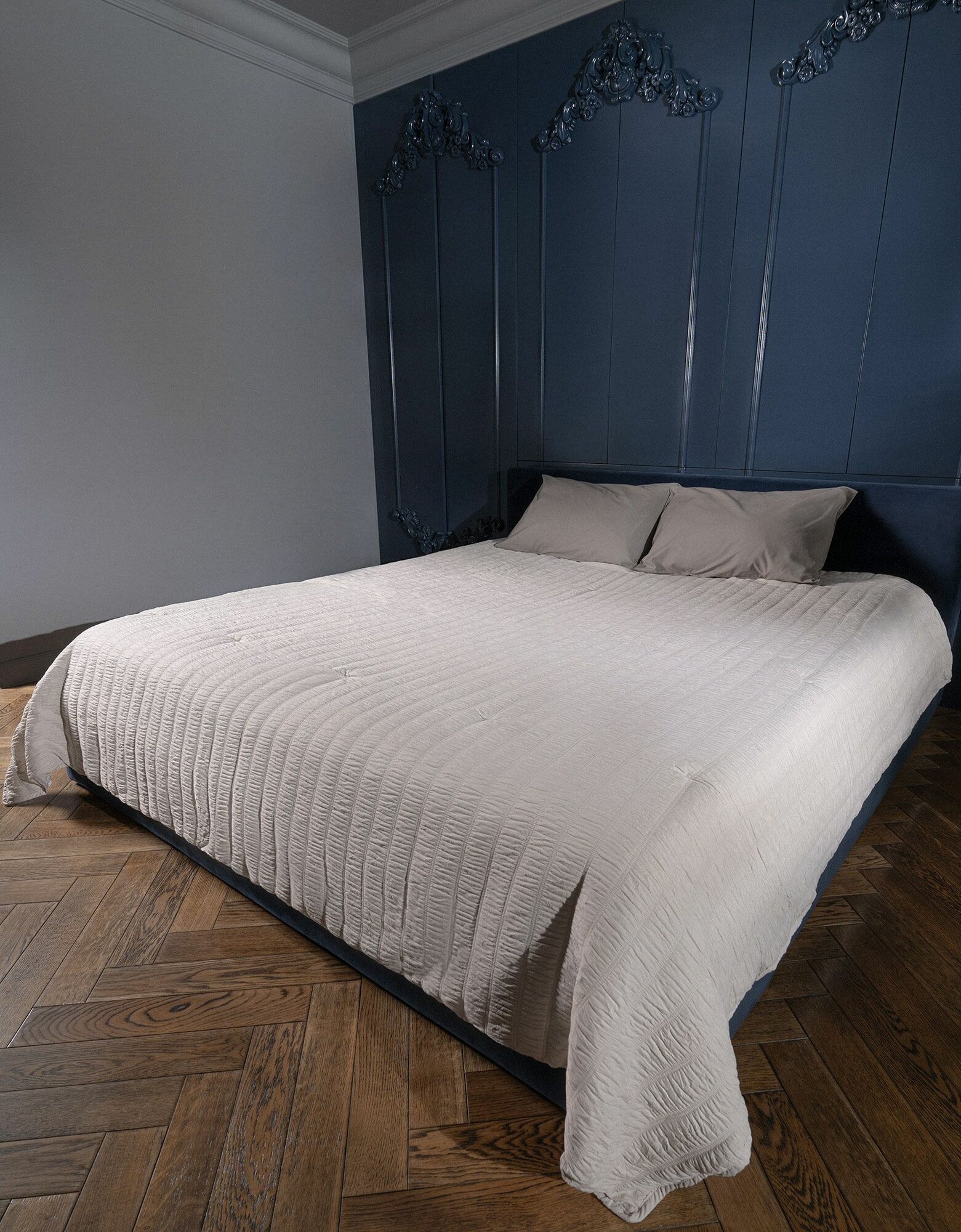 Покрывало, 220х240 см, стеганое, полиэстер/микрофибра, бежево-серое, Полосы, Stitch