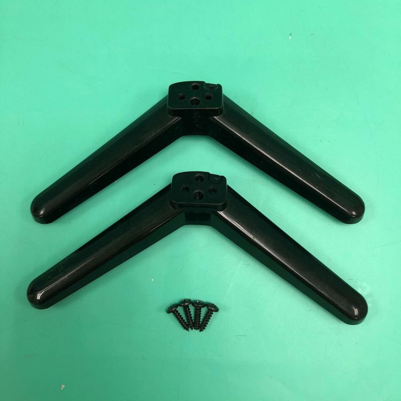 Нождки подставка от телевизора dexp H32F7000K