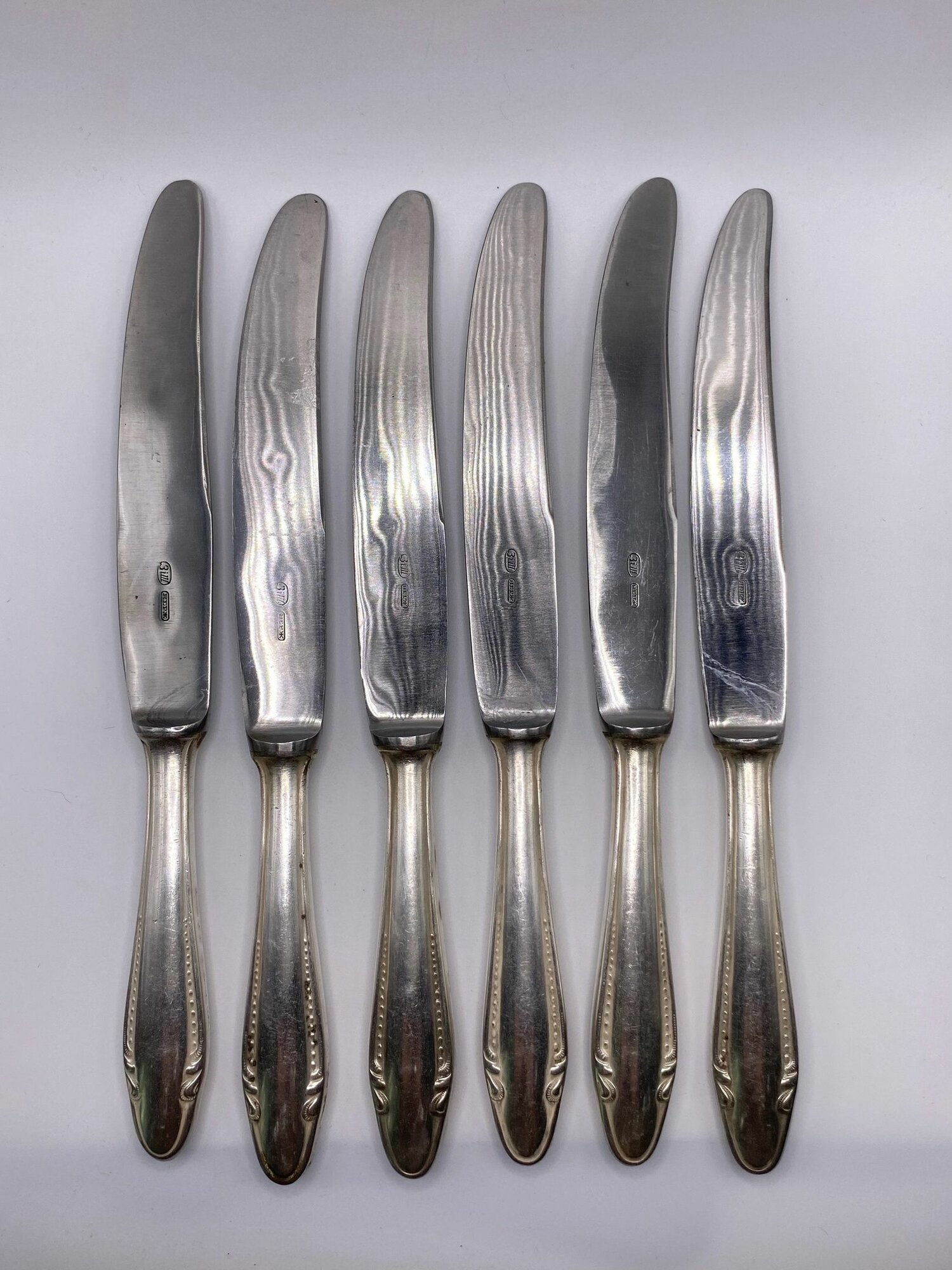 Набор ножей. 6 шт. СССР, ЗiШ. Нержавейка. Ручка мельхиор. Длина 25 см.