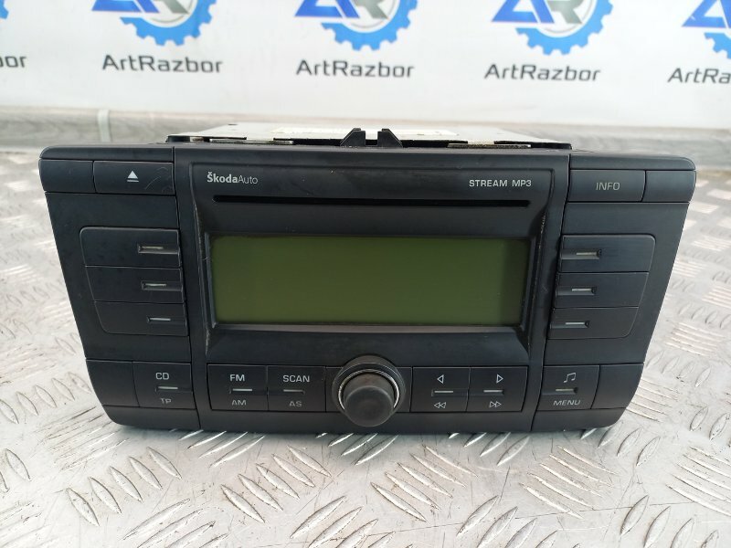 Б/У Магнитола Skoda Octavia A5 / Шкода Октавия A5 1.6 BSE 102Л.С лифтбек 2008