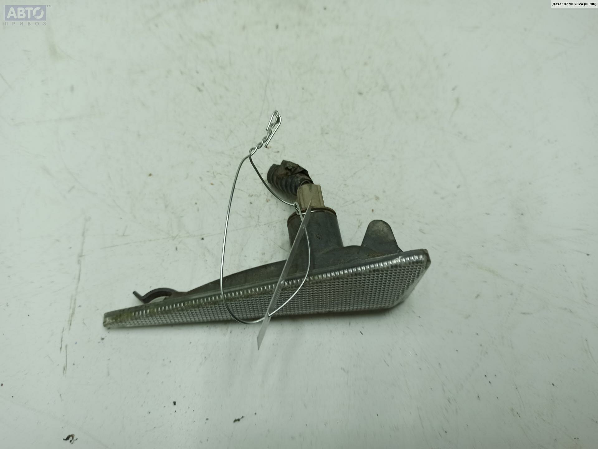 Повторитель поворота правый Renault Espace 4 (2002-2014)