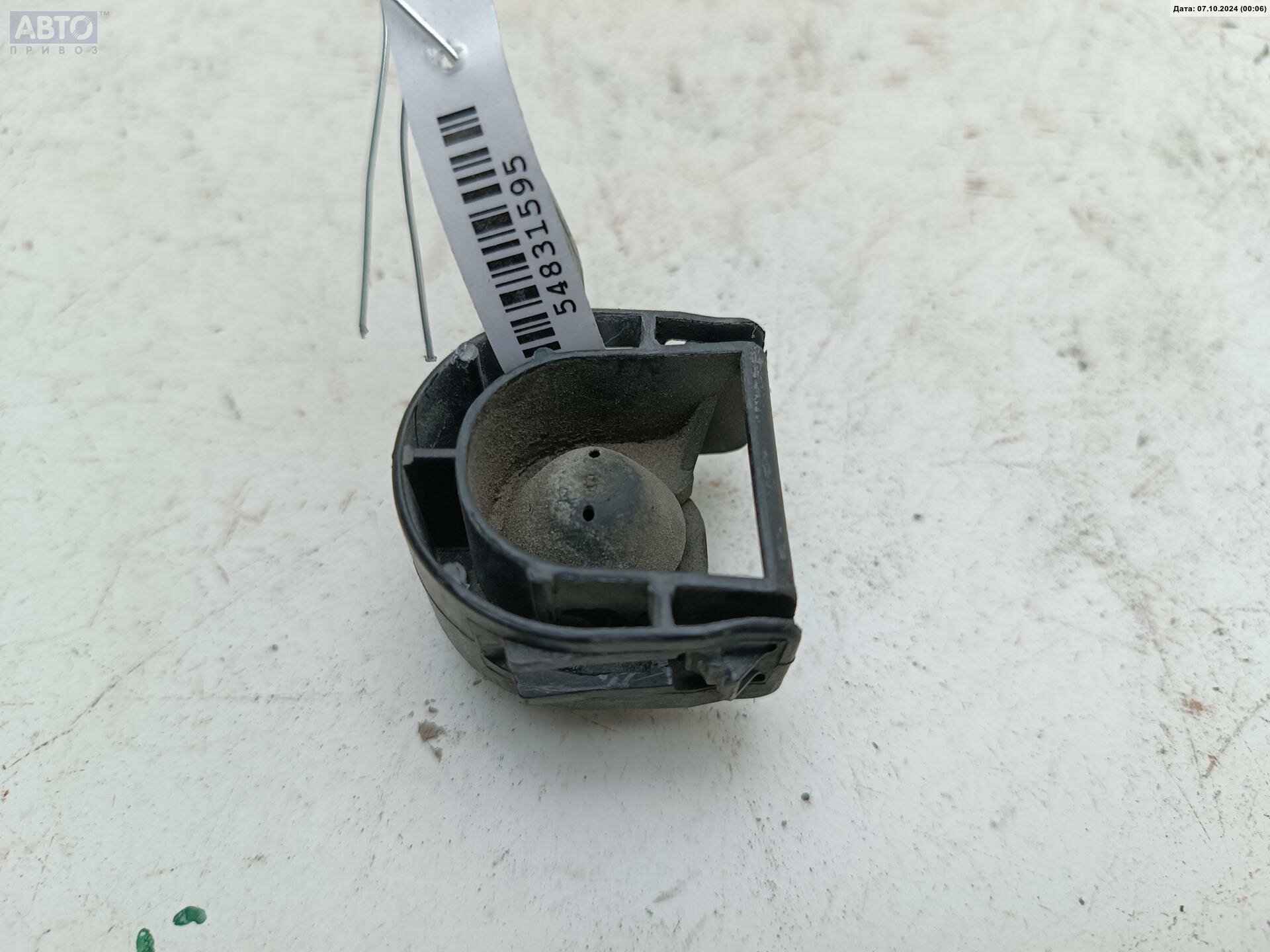 Кронштейн радиатора Peugeot 407