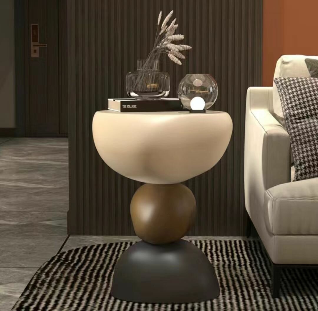 Современный минималистичный мини-журнальный столик высокого класса в кремовом стиле