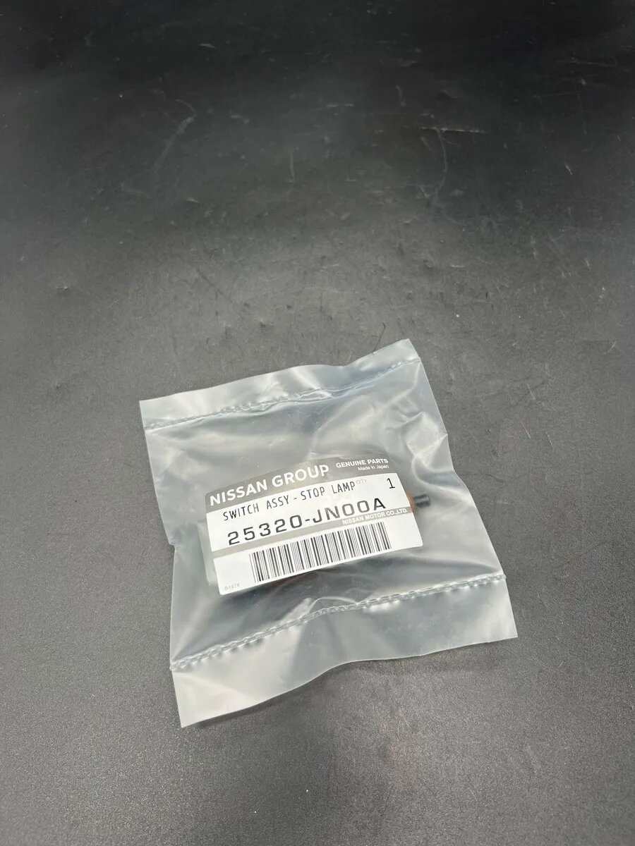 Концевик педали тормоза Новое