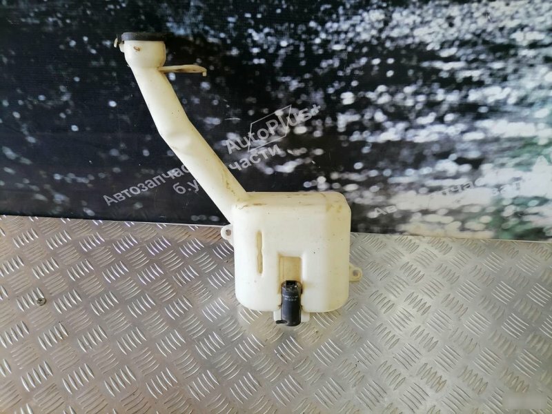 Бачок стеклоомывателя