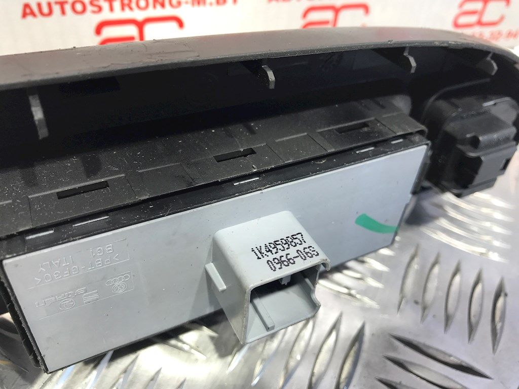 Блок управления стеклоподъемниками / 530282 1K4959857 1K4959857C для Volkswagen Passat 6 (с пробегом)