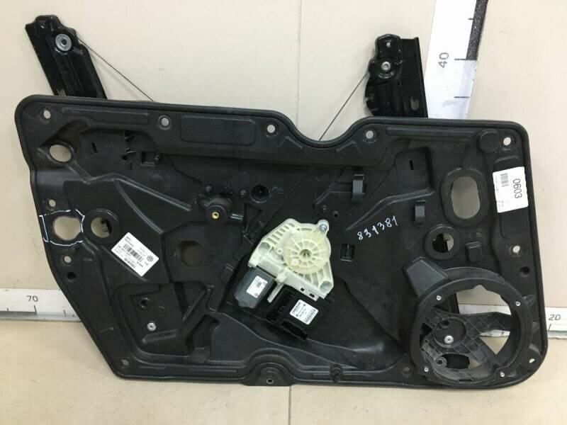 Стеклоподъемник электр. передний левый Volkswagen Golf 6 5K 2009-2013 кат.номер: 5K0837461B 5K0959701D