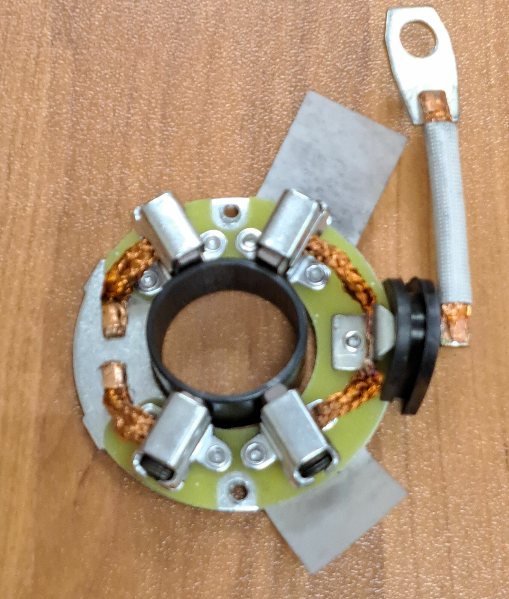 5112.3708310ВТ Щеточный узел стартера подходит для ГАЗ, УАЗ (5112.3708, 6502.3708)