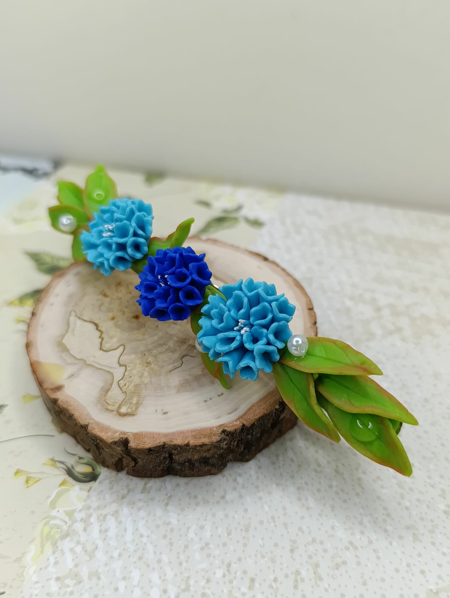 Заколка "Васильки" из полимерной глины