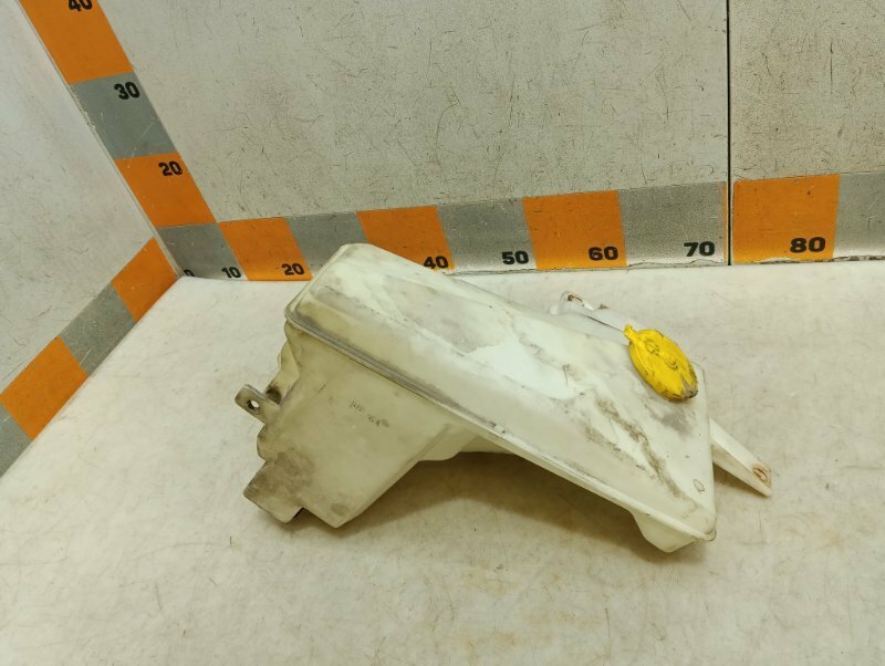 Б/У Бачок омывателя лобового стекла Mazda Mazda6 2005 GG 456057 MAZDA арт. GJ6A67480D