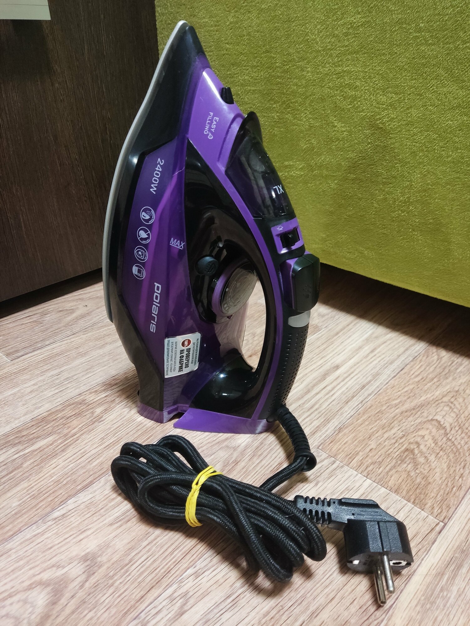 Утюг Polaris PIR 2415K, фиолетовый/черный